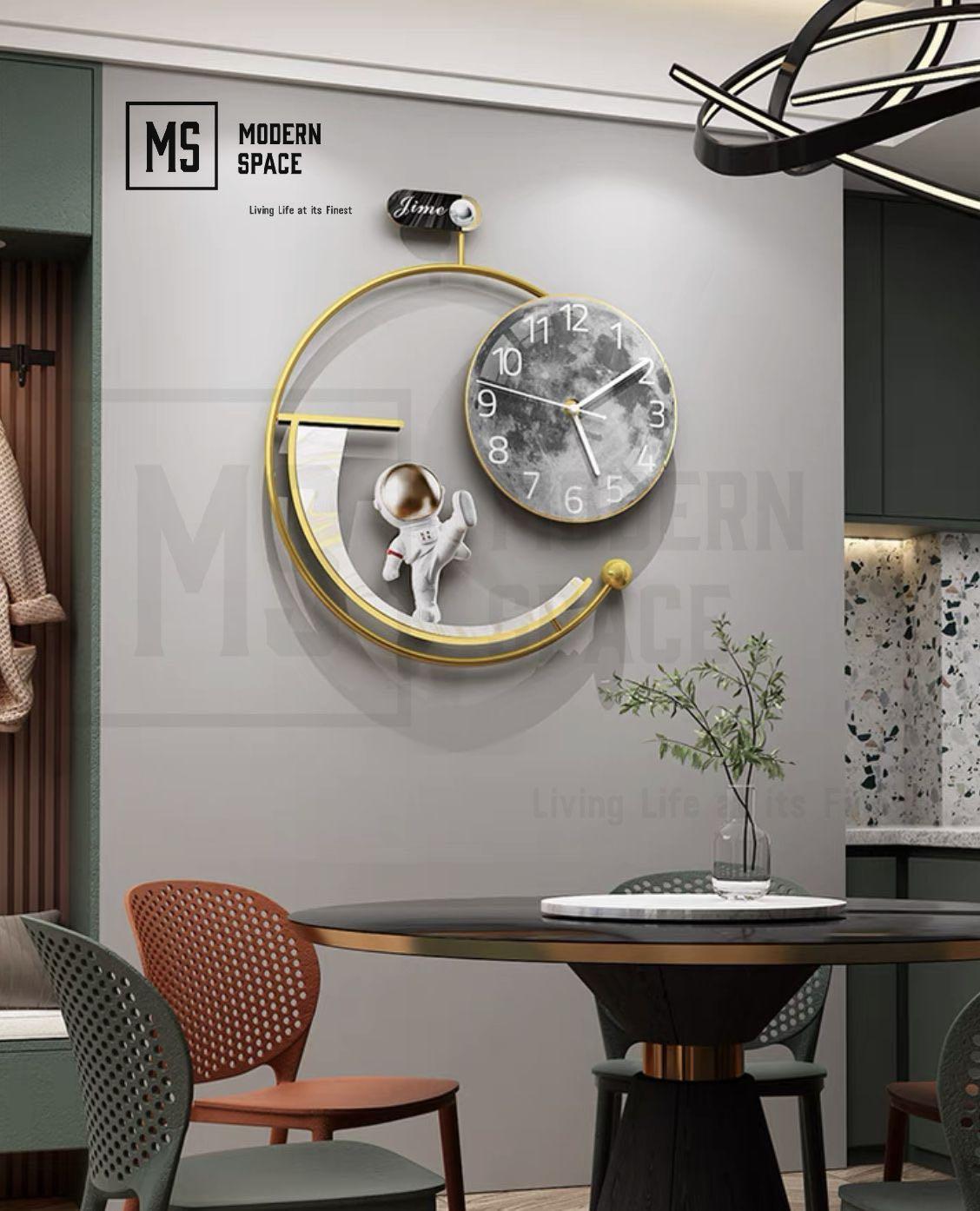 ASTRONAUT Designer Wall Clock – Modern Space Living